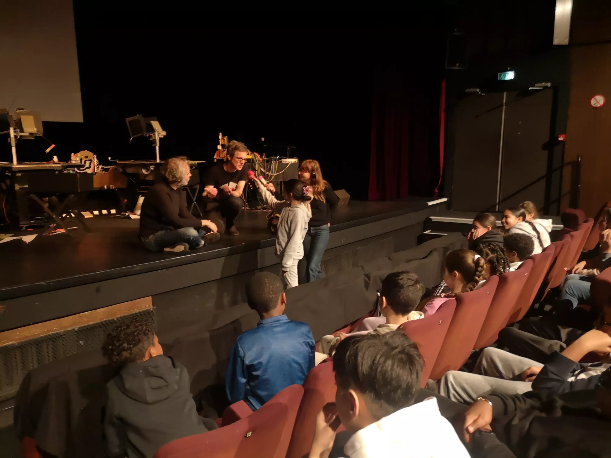 Projet journalisme - Regard critique sur un spectacle I 24-25 · Avec ...